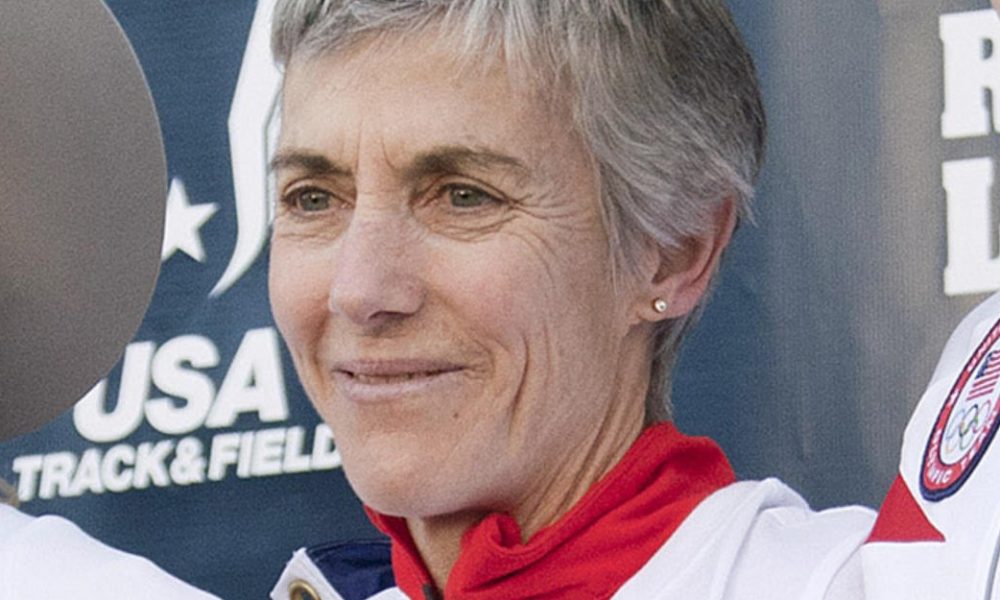 Injury Ends Joan Benoit Samuelson's Record Dreams at Chicago Marathon ...