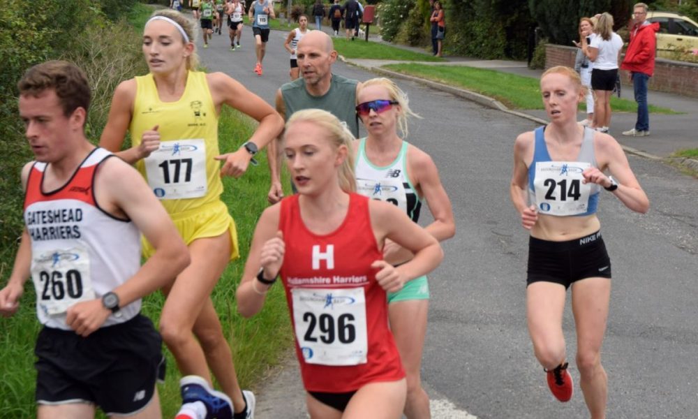 Scott and Crookes break course records at Bassingham Bash | Fast Running